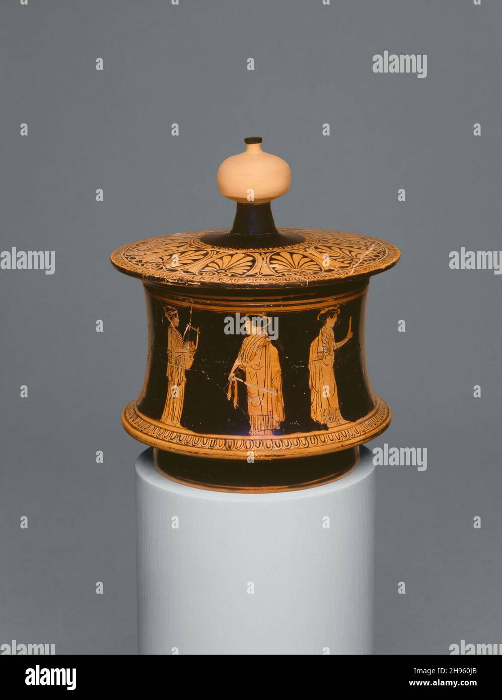 Terracotta pyxis hi-res stock photography and images - Alamy