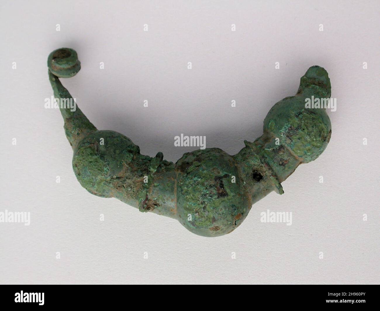 Bow Fibula, Geometric Period (800-700 BCE Stock Photo - Alamy