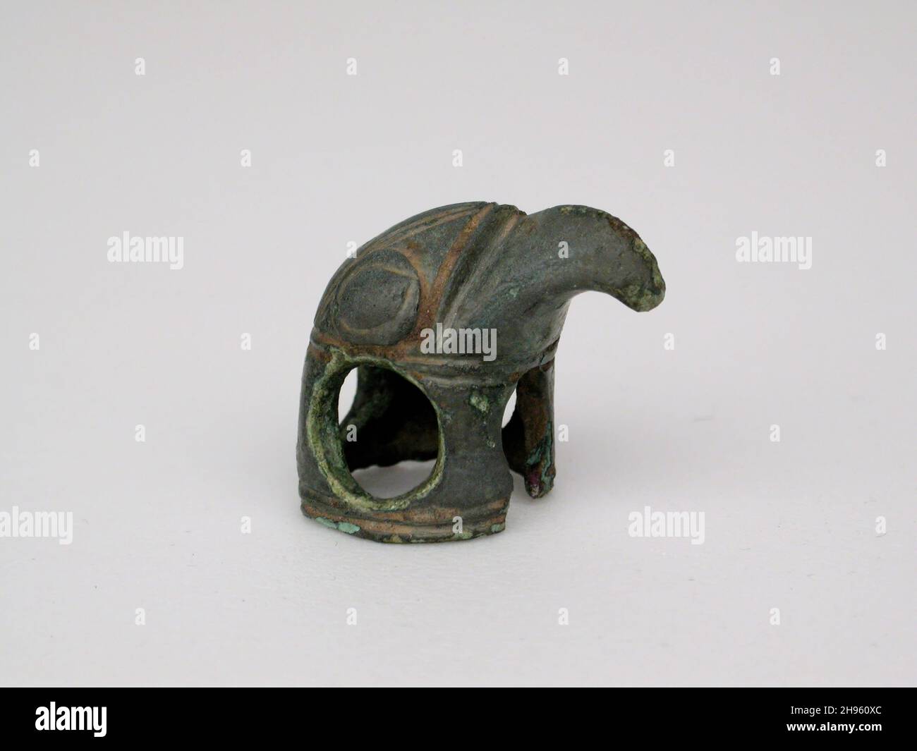 Bronze bird greek geometric hi-res stock photography and images - Alamy