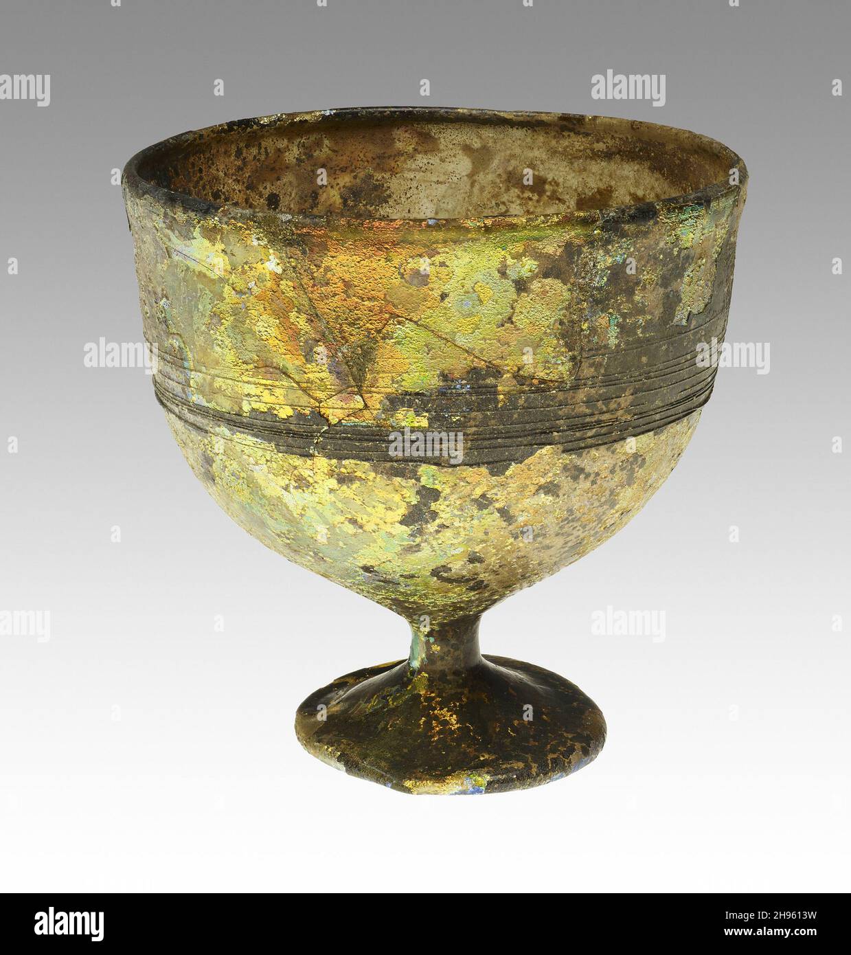 Goblet, 4th-5th century. Blown glass. Late Roman or early Byzantine ...
