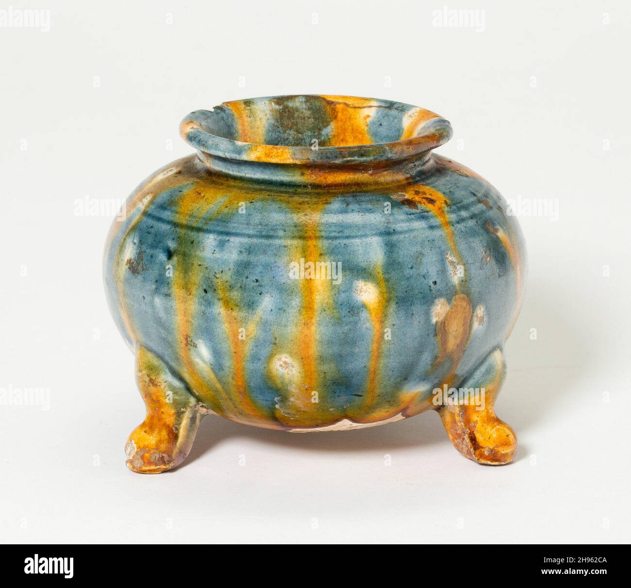 Tripod Jar, Tang dynasty (618-907), first half of 8th century Stock ...