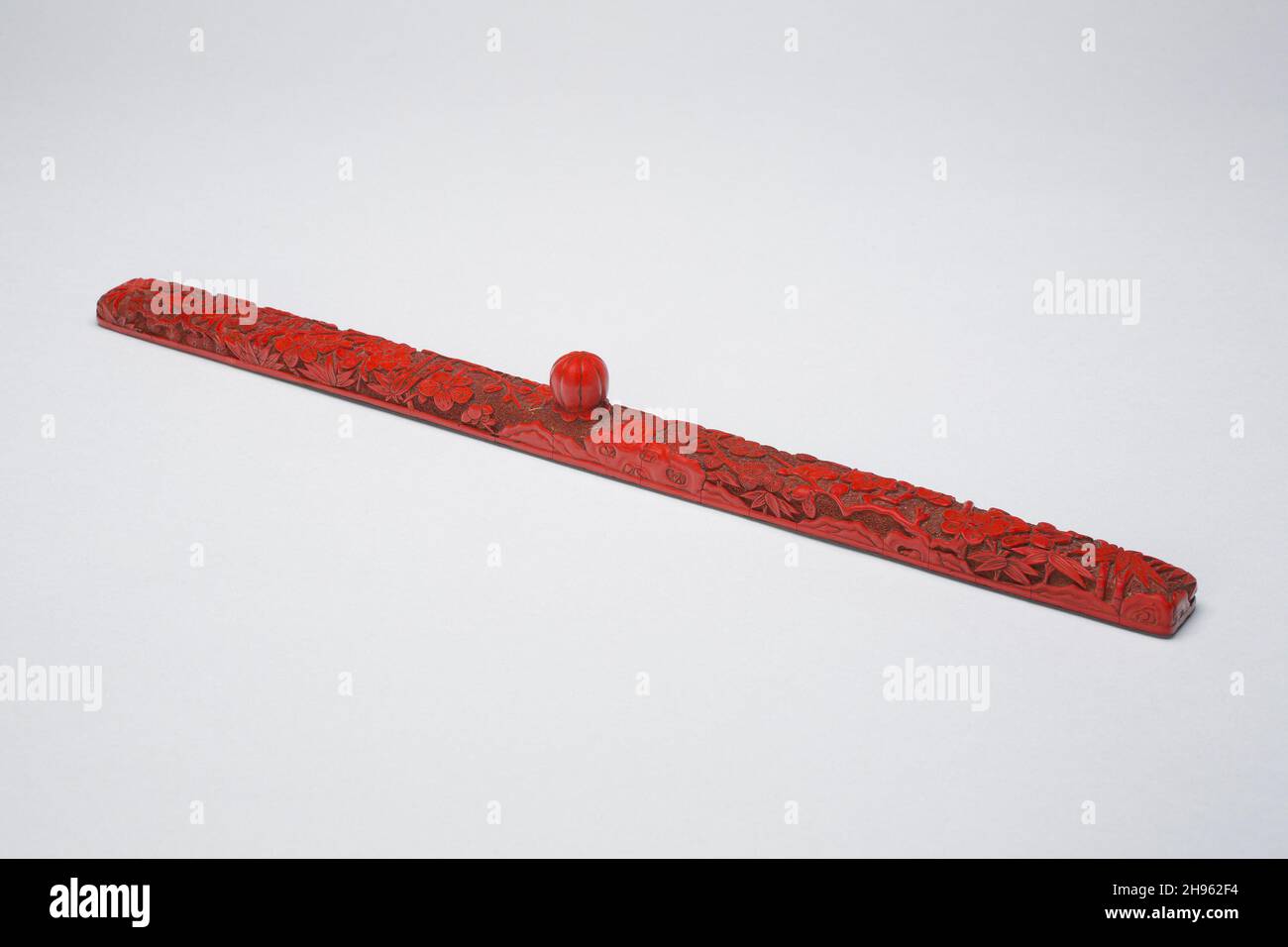 Chinese scroll weight hi-res stock photography and images - Alamy