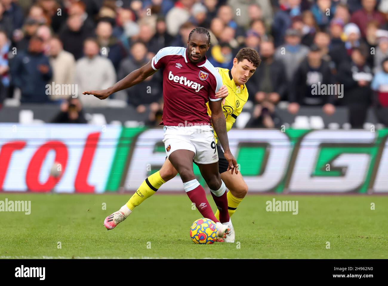 4th December 2021; City of London Stadium, London, England; Premier ...