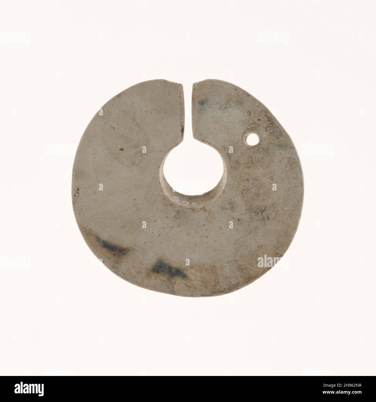 Slit Ring (jue), Neolithic period, 5th/4th millennium B.C Stock Photo ...