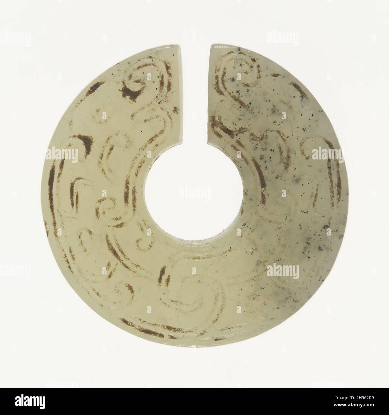 Slit Ring (jue), Eastern Zhou dynasty, c. 770-256 B.C., 8th/7th century ...