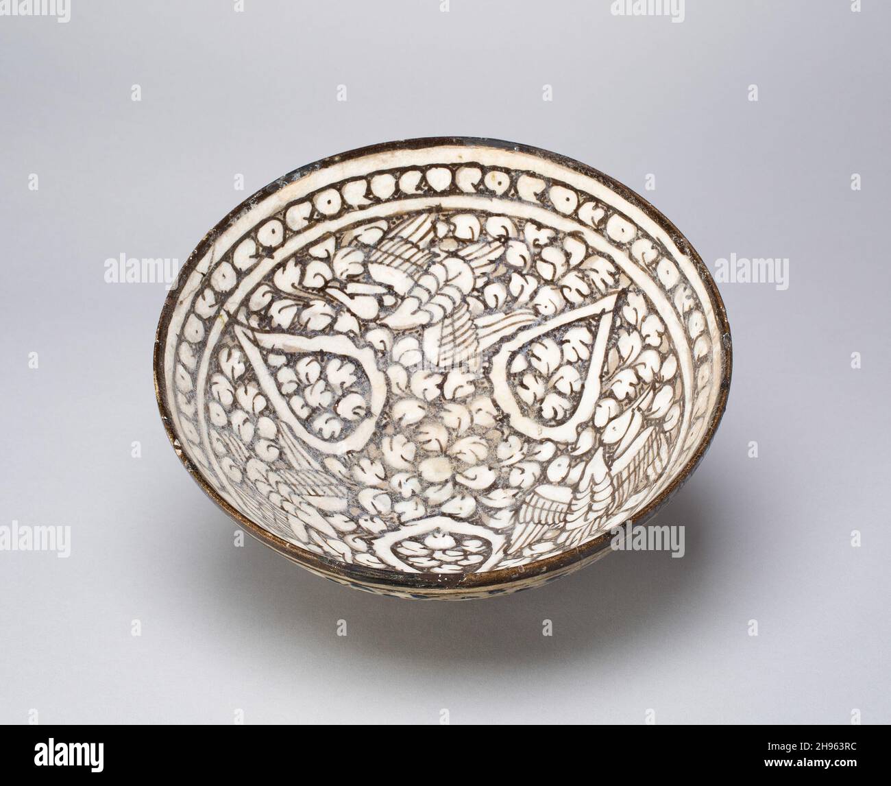 Bowl with Birds, Ilkhanid dynasty (1256-1353), late 13th/early 14th ...