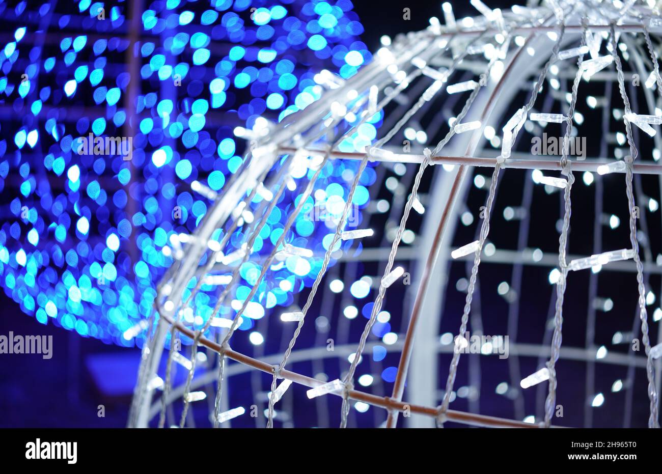 Light chains hi-res stock photography and images - Alamy