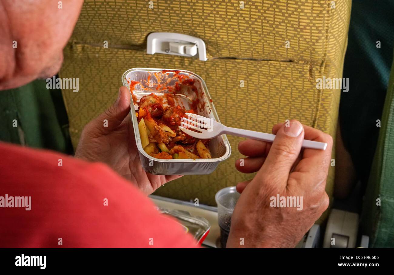 Airplane food hi-res stock photography and images - Alamy