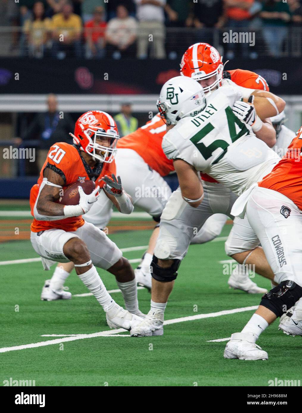 Arlington, Texas, USA. 4th Dec, 2021. OSU player #20 DOMINIC RICHARDSON ...
