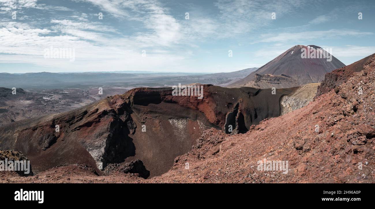Red Crater on the top of Tongariro Volcano, Tongariro Crossing National ...