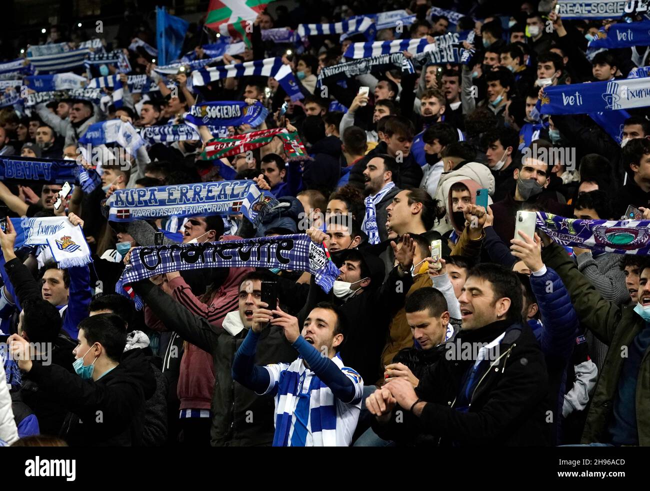 Real sociedad reale arena fans hi-res stock photography and images - Alamy