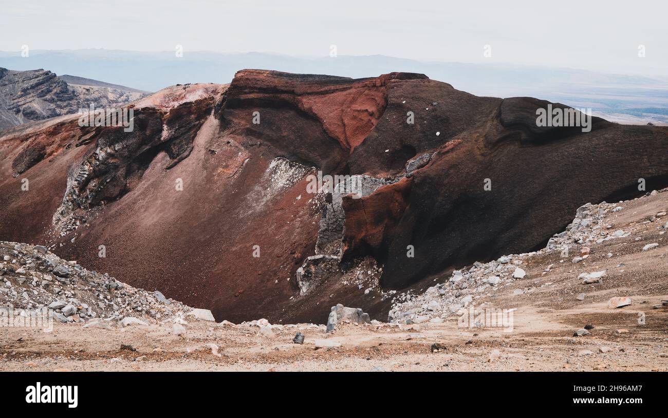Red Crater on the top of Tongariro Volcano, Tongariro Crossing National ...