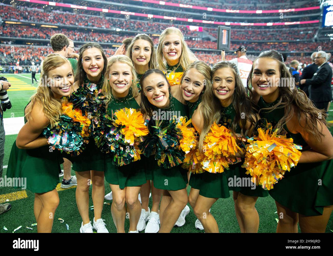 Cheerleaders celebrating win hi-res stock photography and images - Alamy