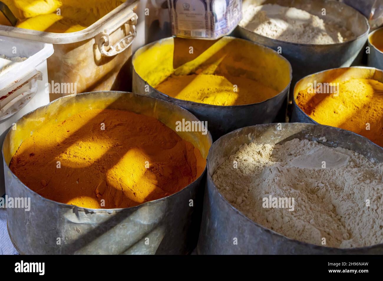 Spanish grindstone hi-res stock photography and images - Alamy