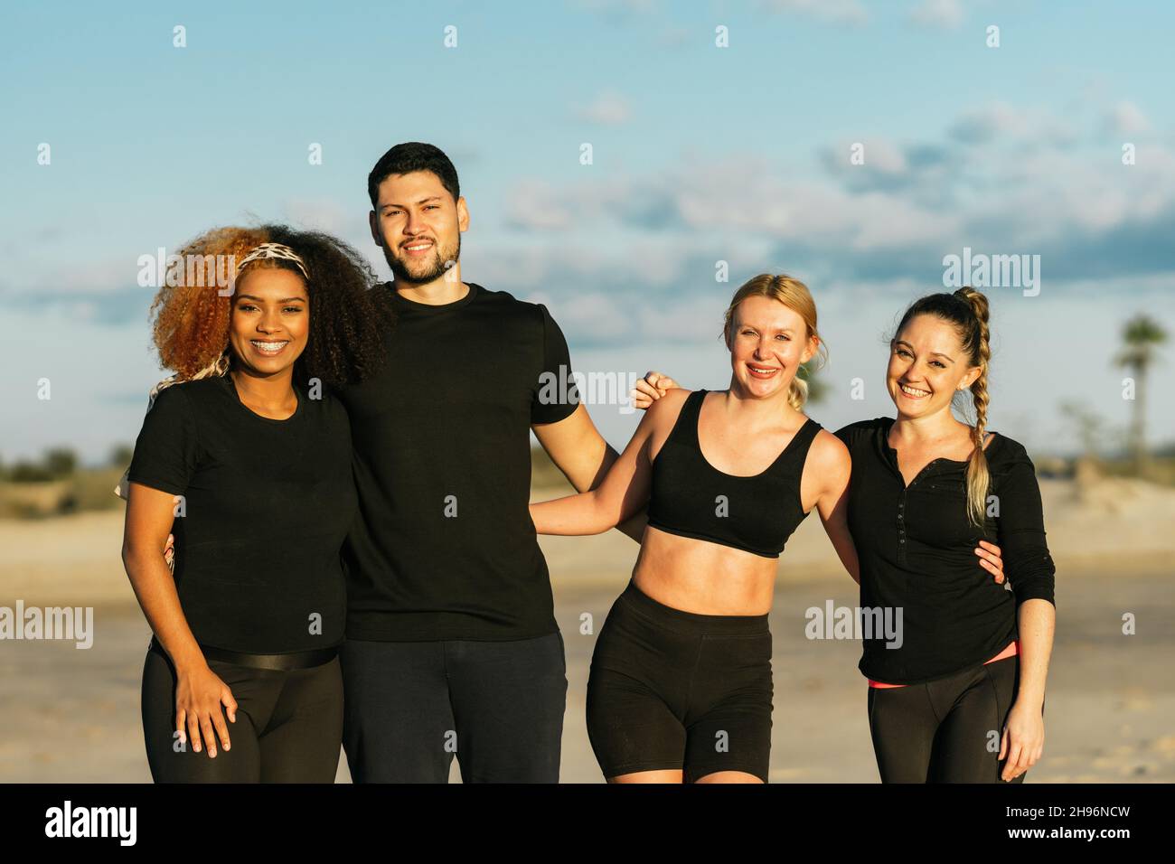 Group of women facing camera hi-res stock photography and images - Alamy
