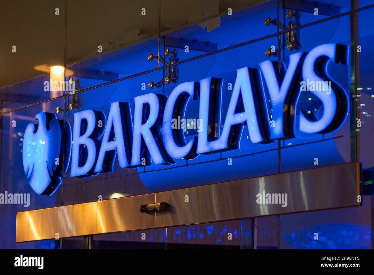 Barclays sign dark hi-res stock photography and images - Alamy