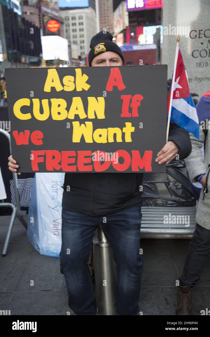 Cubans in New York City demonstrate to raise awareness about repression ...