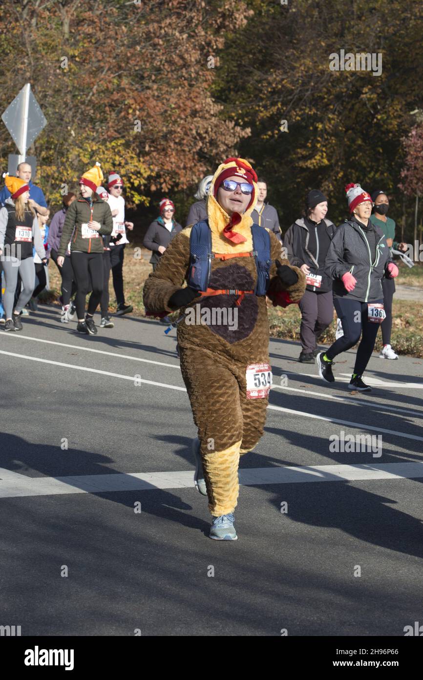 800 costume hi-res stock photography and images - Alamy