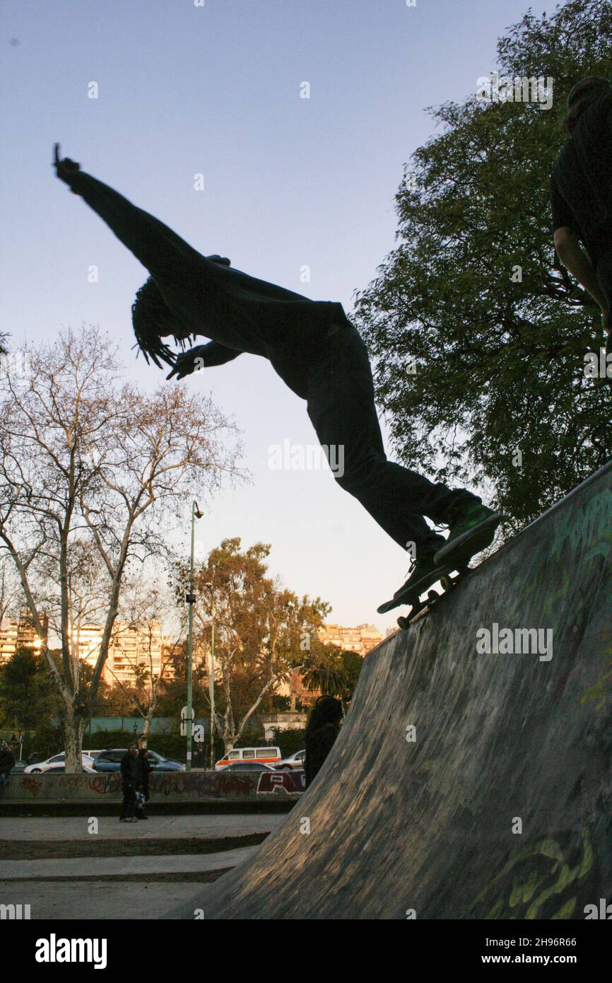 Action shot skateboarder performing hi-res stock photography and images ...