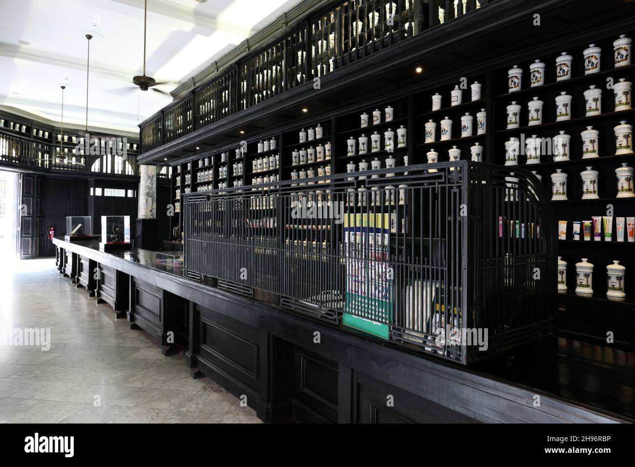 Inside a pharmacy in havana hi-res stock photography and images - Alamy