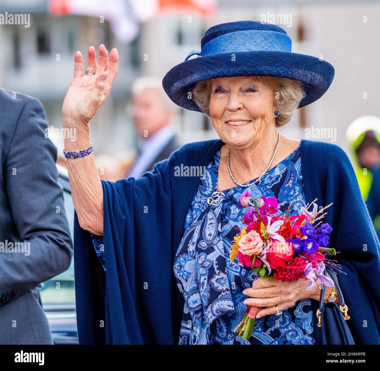 Princess Beatrix of the Netherlands has tested positive for COVID-19 ...