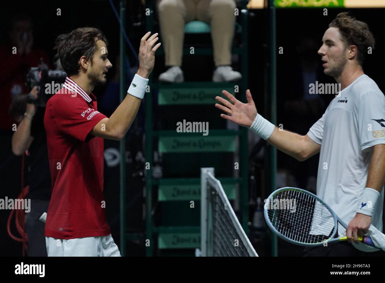Tennis match Jan-Lennard Struff vs Danil Medvedev at Madrid Arena on ...