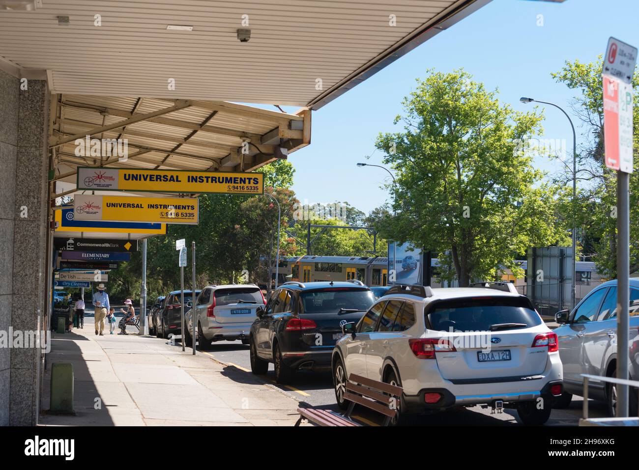 With the T1 North Shore train line and the Pacific Highway in the ...