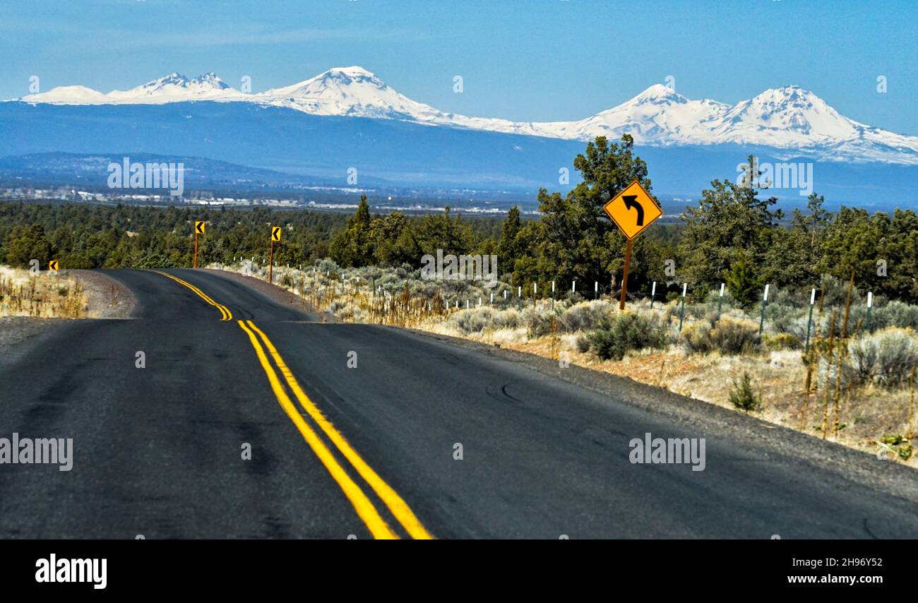 The Open Road in Central Oregon Stock Photo - Alamy