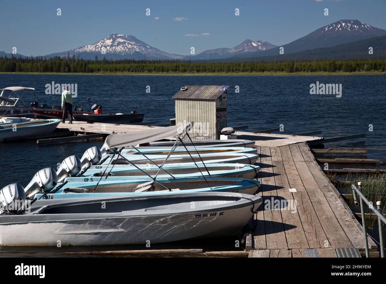 Boats at Crane Prairie Reservoir Oregon Stock Photo - Alamy
