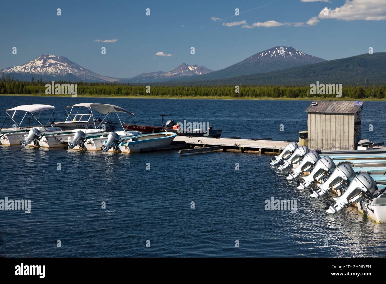 Boats at Crane Prairie Reservoir Oregon Stock Photo - Alamy