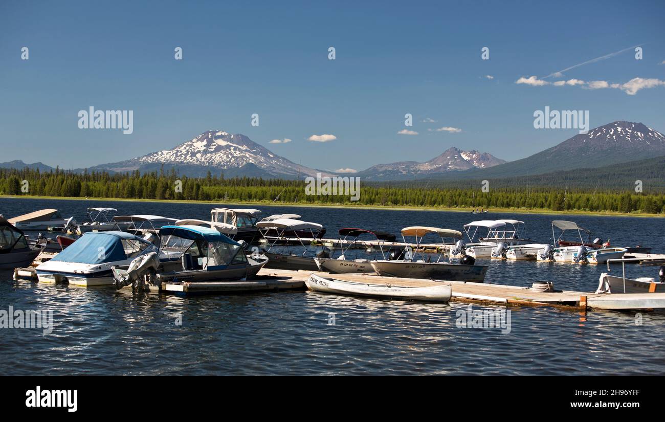 Boats at Crane Prairie Reservoir Oregon Stock Photo - Alamy