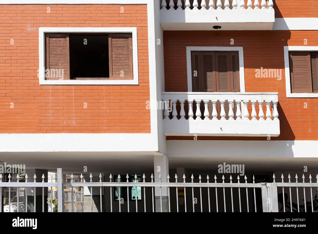 Bricks architecture hi-res stock photography and images - Alamy