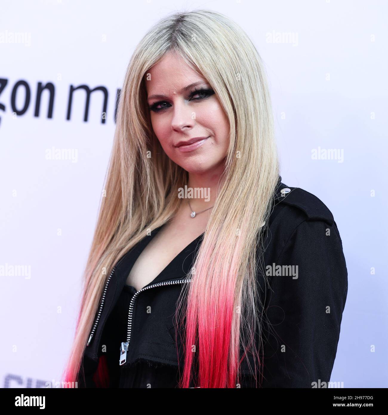 LOS ANGELES, CALIFORNIA, USA - DECEMBER 04: Singer Avril Lavigne ...