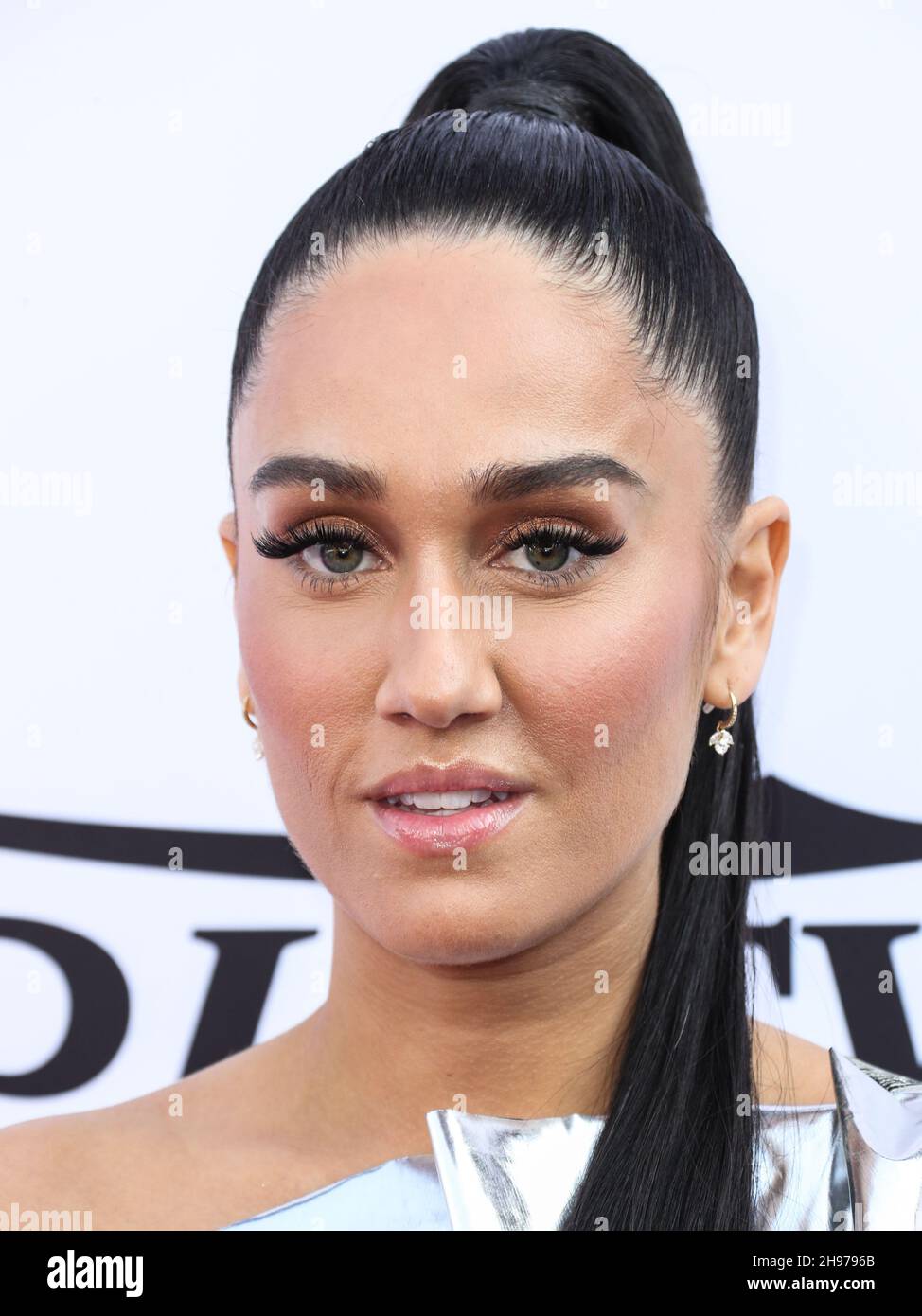 Girls5eva jenna andrews hi-res stock photography and images - Alamy