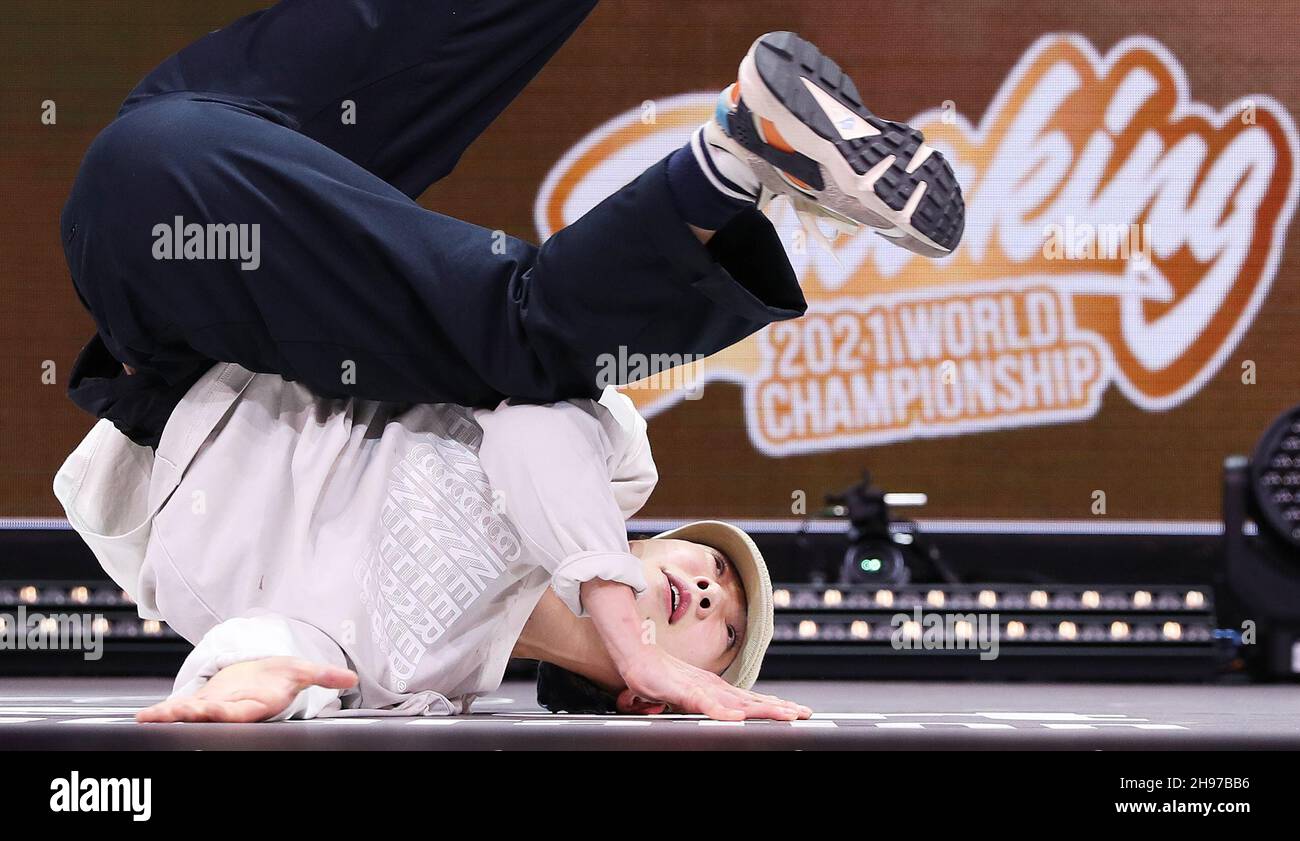 Paris, France. 4th Dec, 2021. Bgirl Ayumi from Japan competes during ...