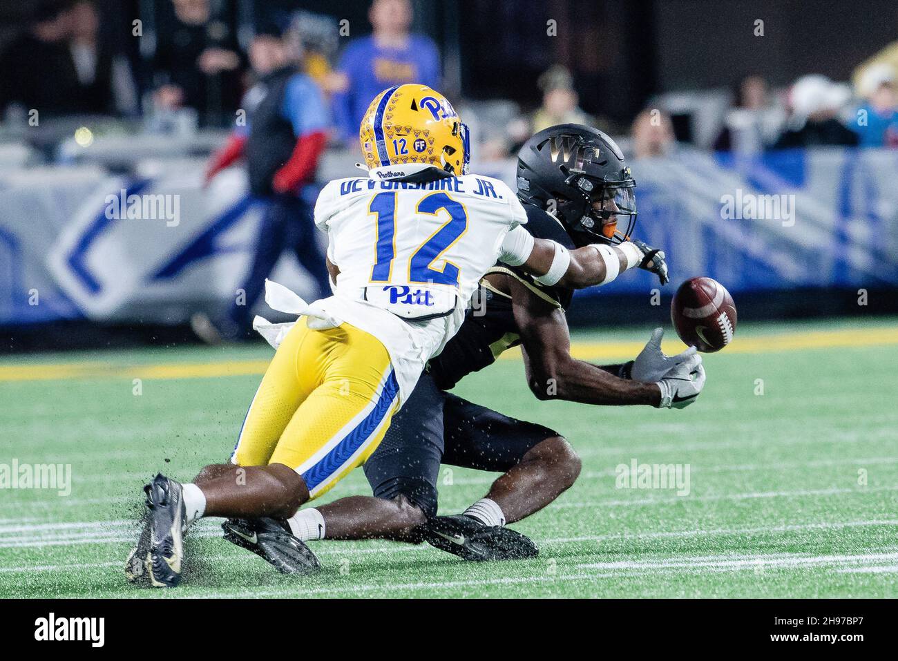 December 4, 2021: Pittsburgh Panthers defensive back M.J. Devonshire ...