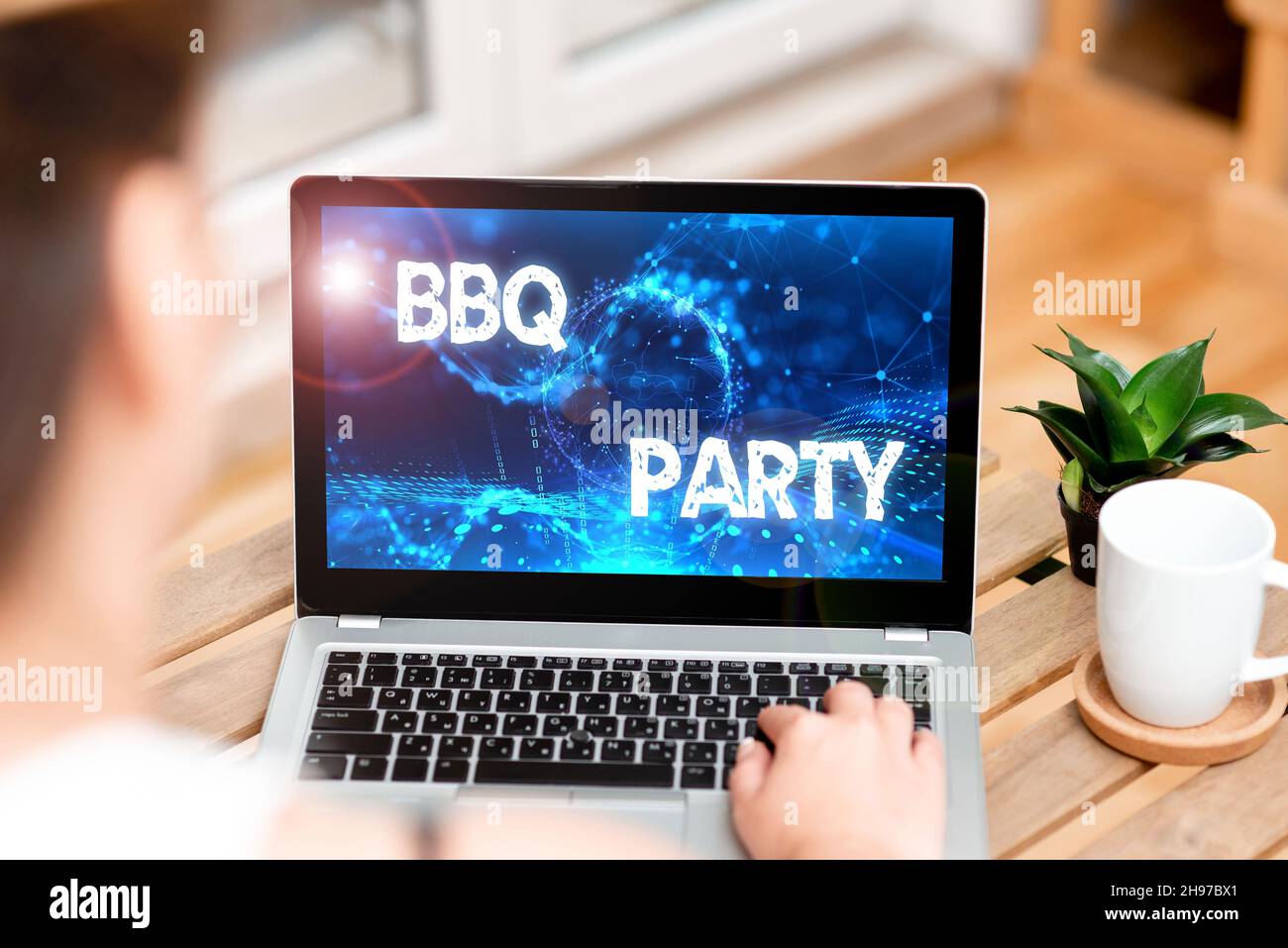 Retro woman cooking bbq hi-res stock photography and images - Alamy