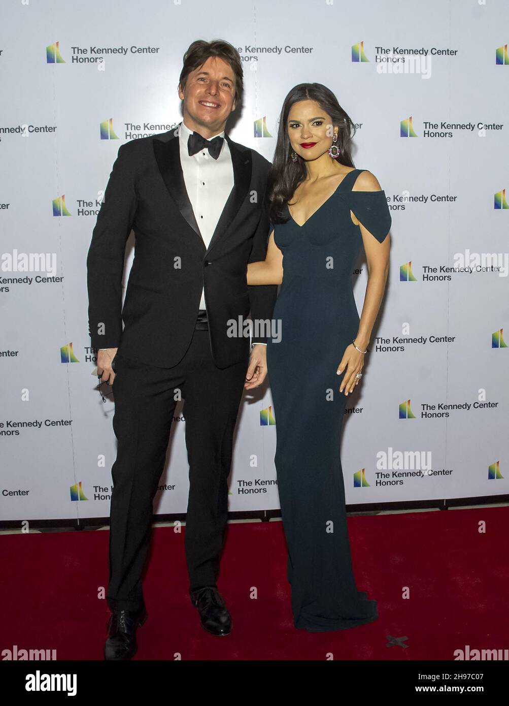 Violinist Joshua Bell and his wife, Larisa Martinez arrive for the ...