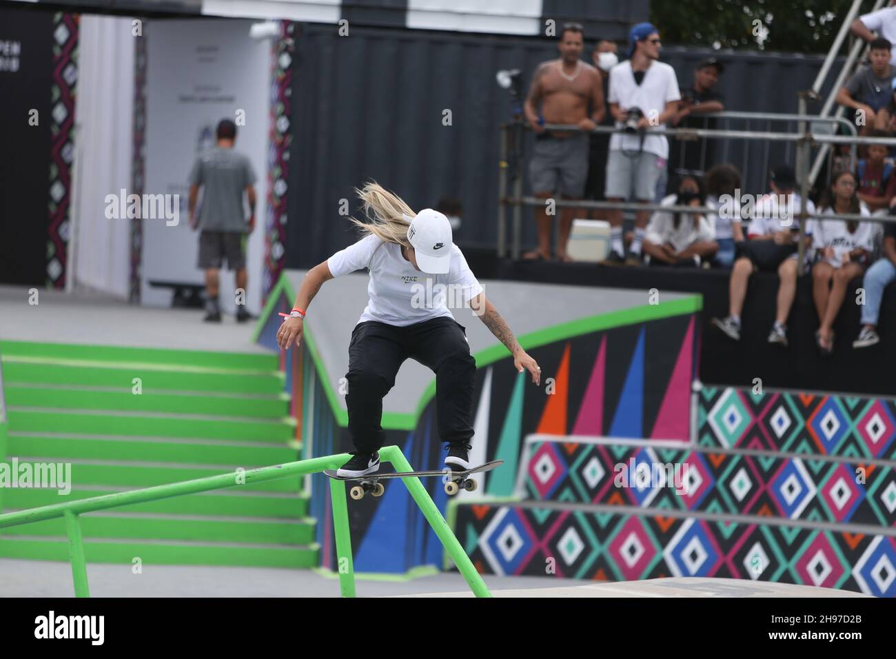 Rio de Janeiro, Brazil. 4th Dec, 2021. Pamela Rosa competes at the ...