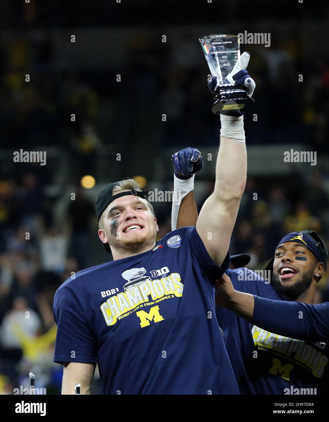 Big ten trophy hi-res stock photography and images - Alamy