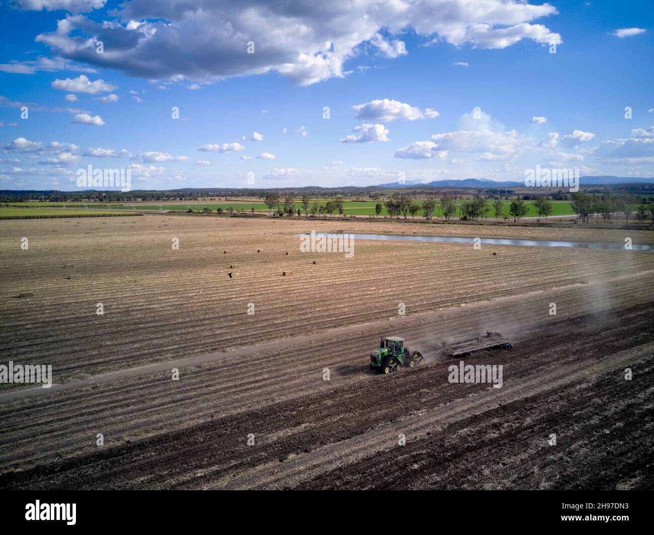 Broad acre farm hi-res stock photography and images - Alamy