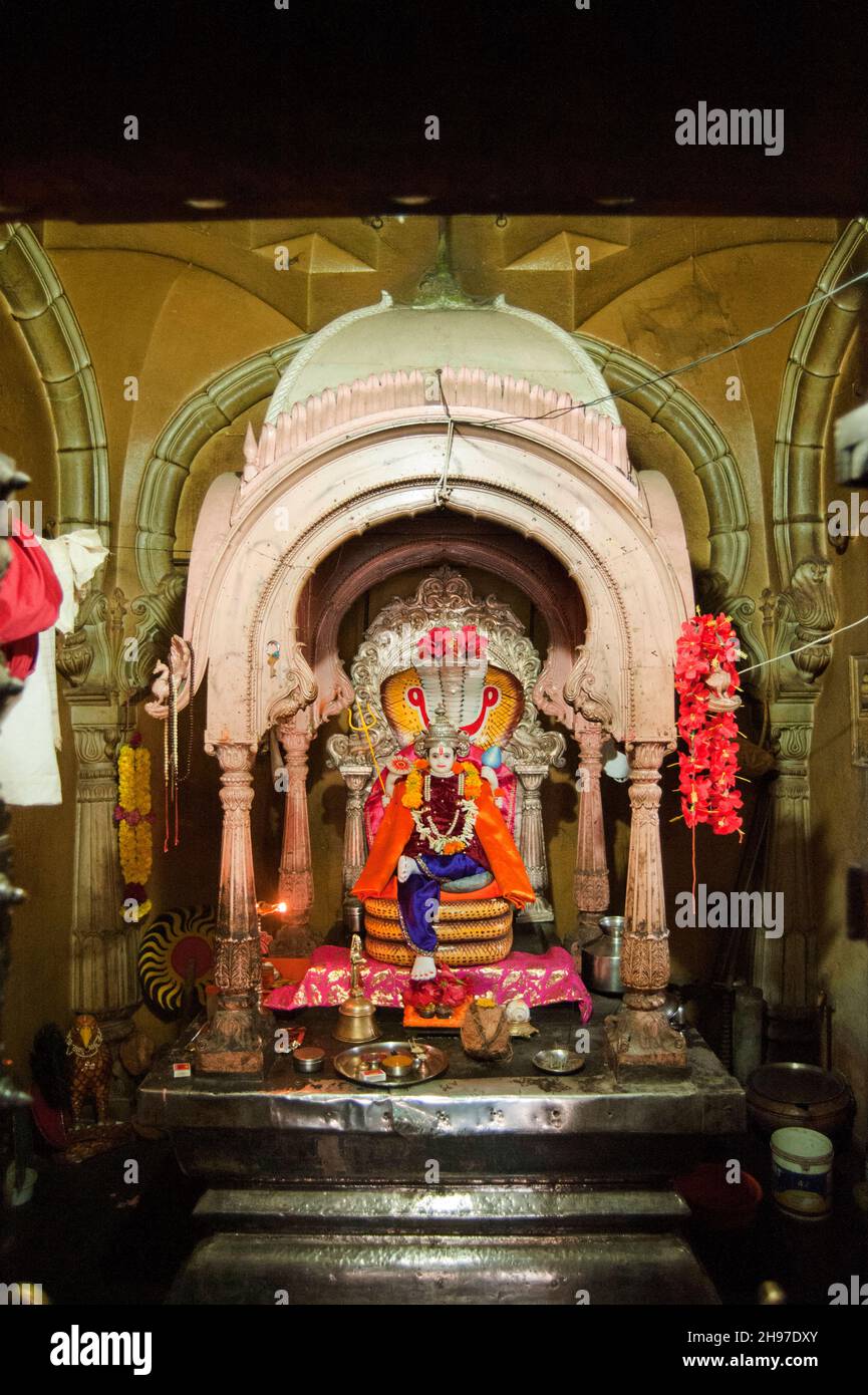 Lord Vishnu resting on Sheshnag(Snake Stock Photo - Alamy