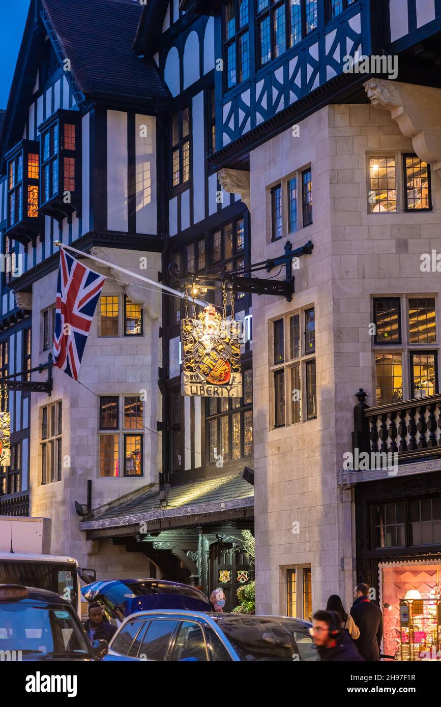 London Carnaby Street and Regents Street Stock Photo - Alamy