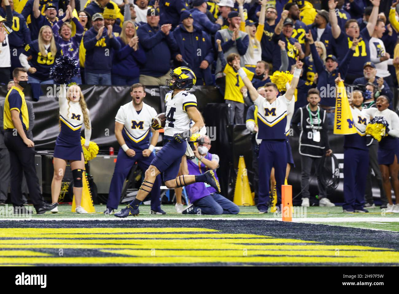 December 04, 2021: Michigan Wolverines wide receiver Roman Wilson (14 ...