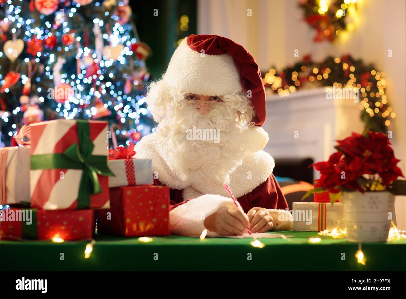 Letter box house winter hi-res stock photography and images - Alamy