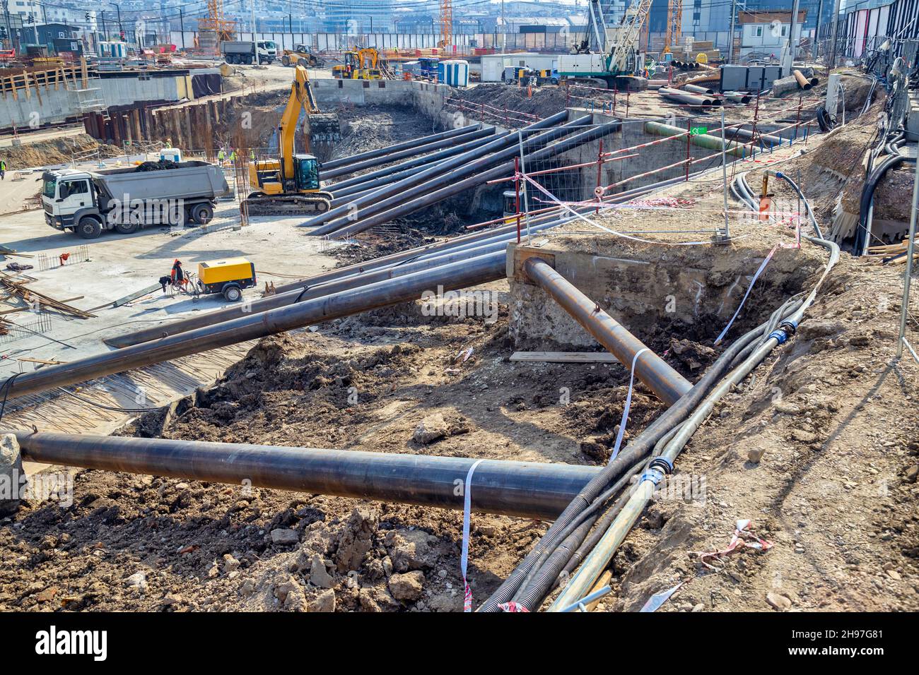 Diaphragm wall, cut-off walls through the core of earth at construction ...