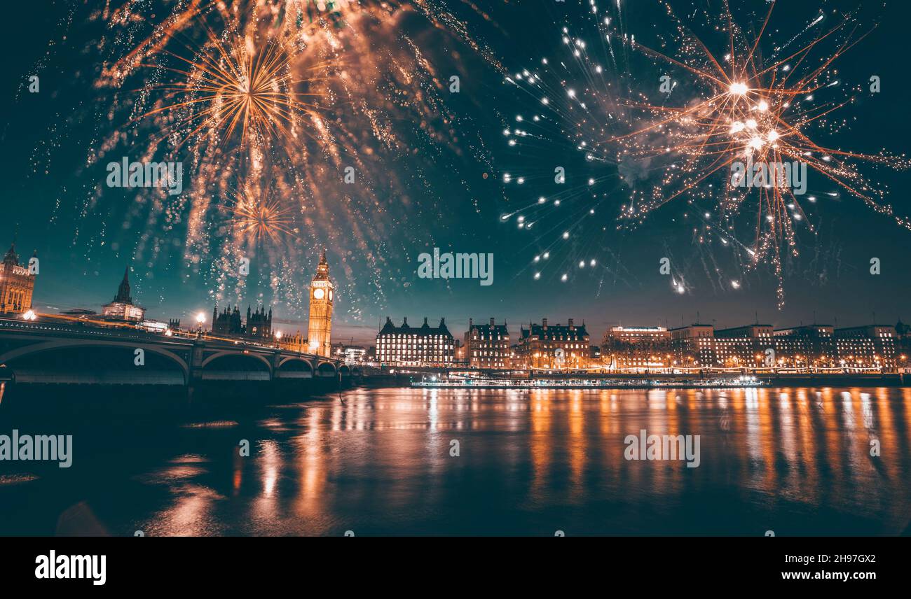 Fireworks parliament london hi-res stock photography and images - Alamy