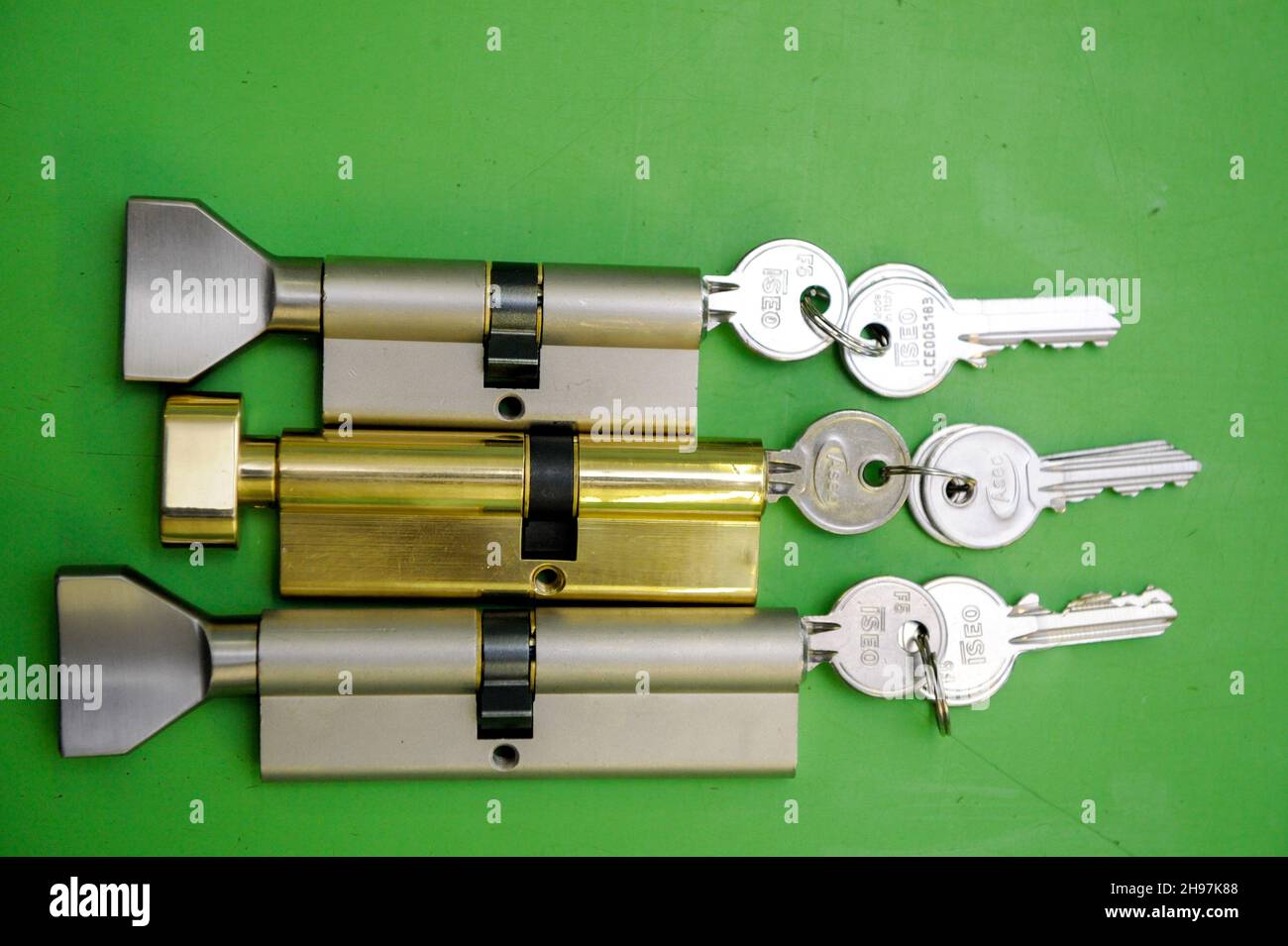 Many keys hi-res stock photography and images - Alamy