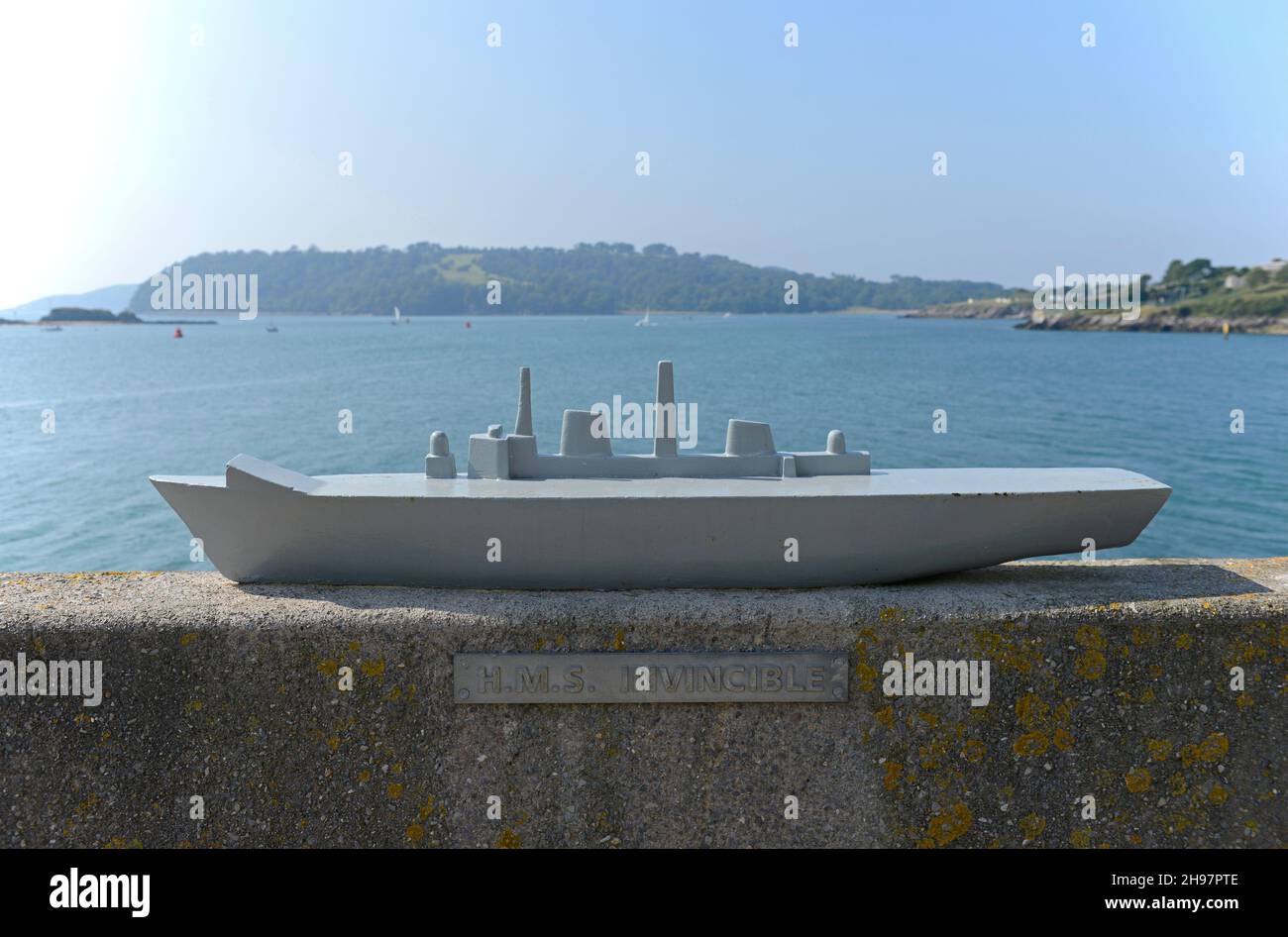 Aircraft carrier hms invincible hi-res stock photography and images - Alamy