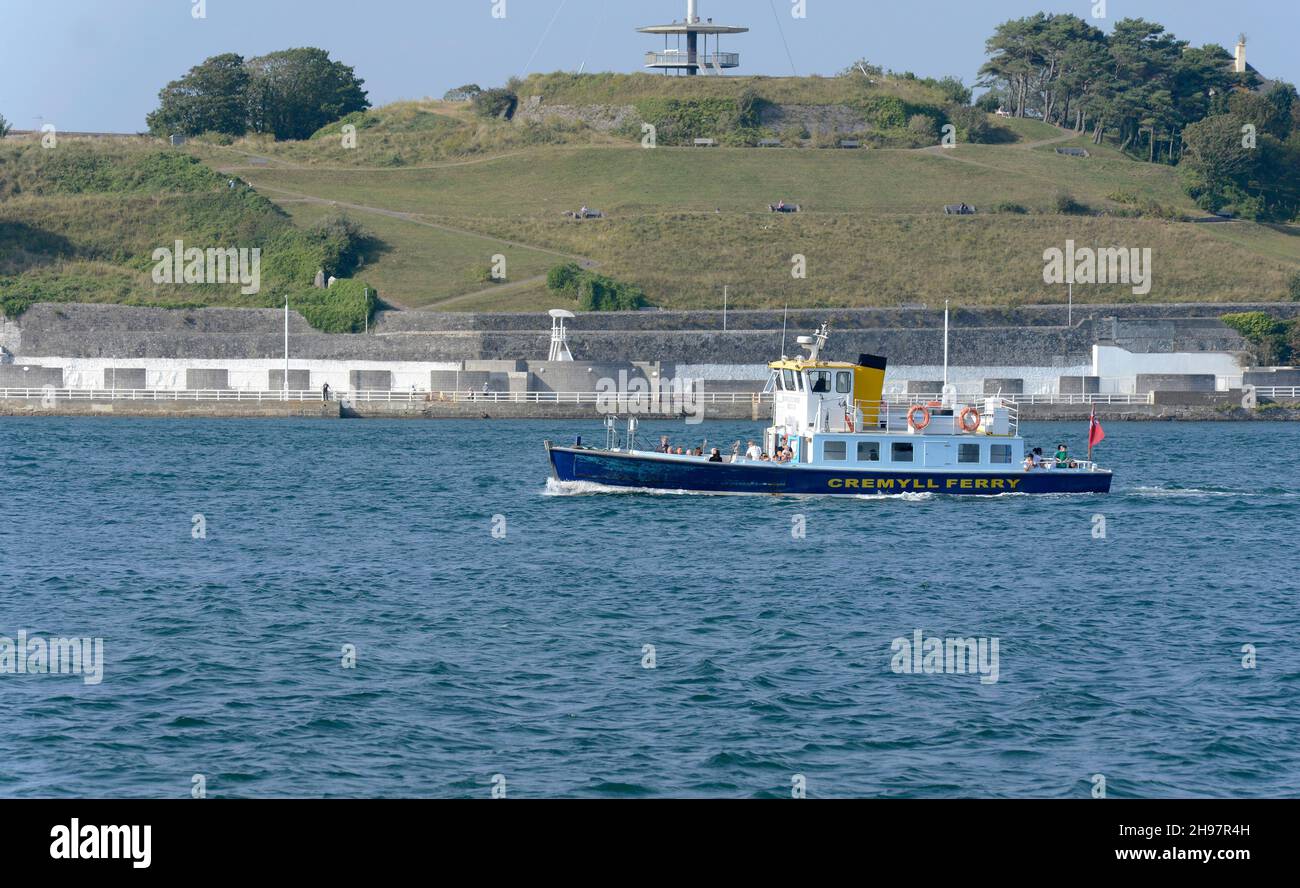 The Cremyll ferry heads out from Plymouth harbour to Cremyll in ...